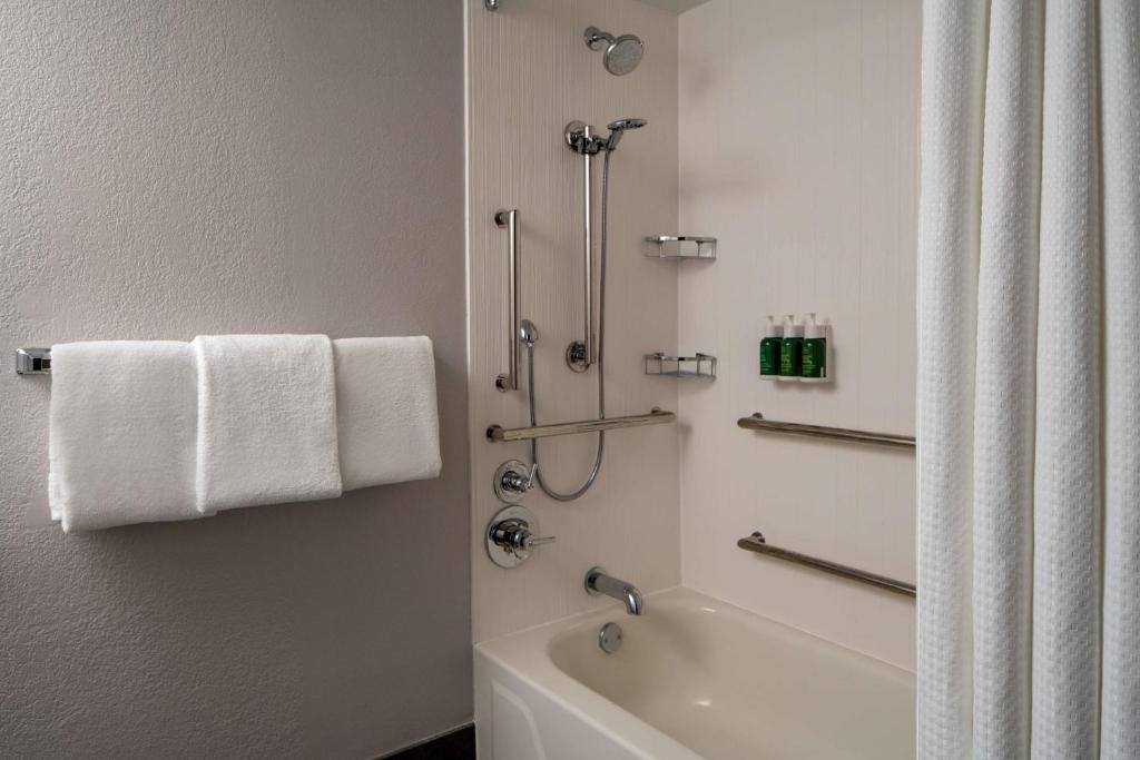 Courtyard by Marriott Covington / Mandeville, Covington (updated prices ...