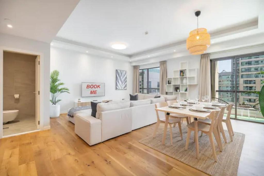 Prestigious 2-Bedroom at Rimal 1 with Easy Beach Access in Dubai Marina ...