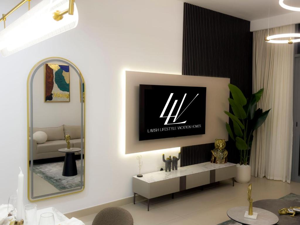 Lavish Saafe House With Full Burj Khalifa View From All Rooms - Amazing Balcony Setup - Infinity ...