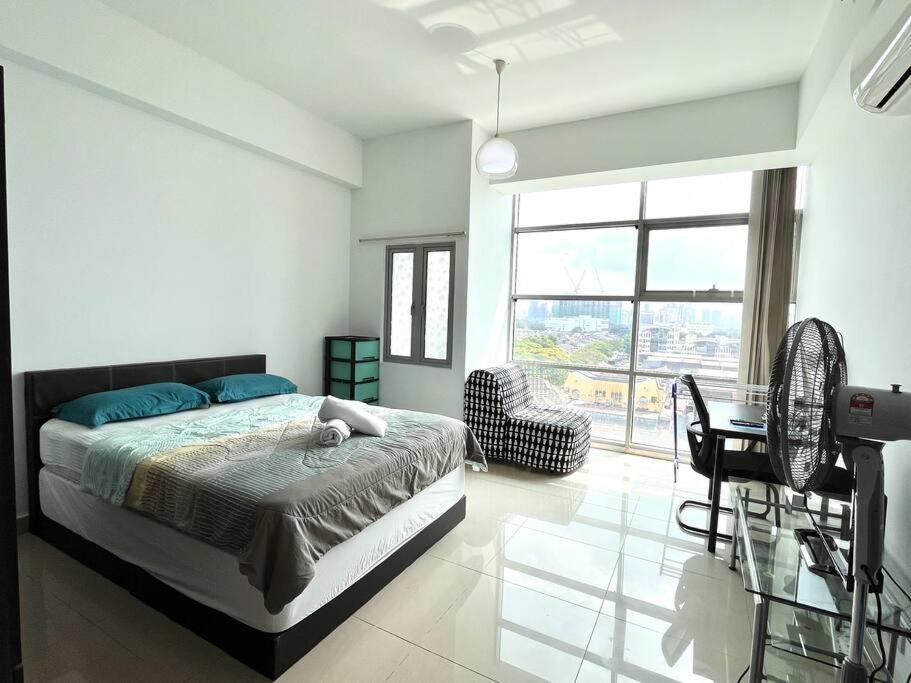 #25 Studio SS15 First Subang Courtyard--2mins to SS15 LRT !2-3PAX ...