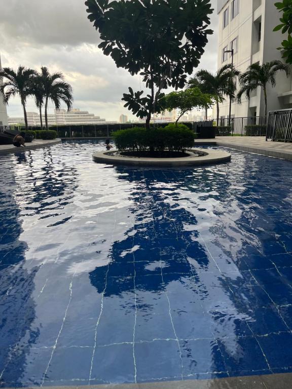 Shore 20 units occupancy 6 pax cooking balcony Netflix pools MOA ...