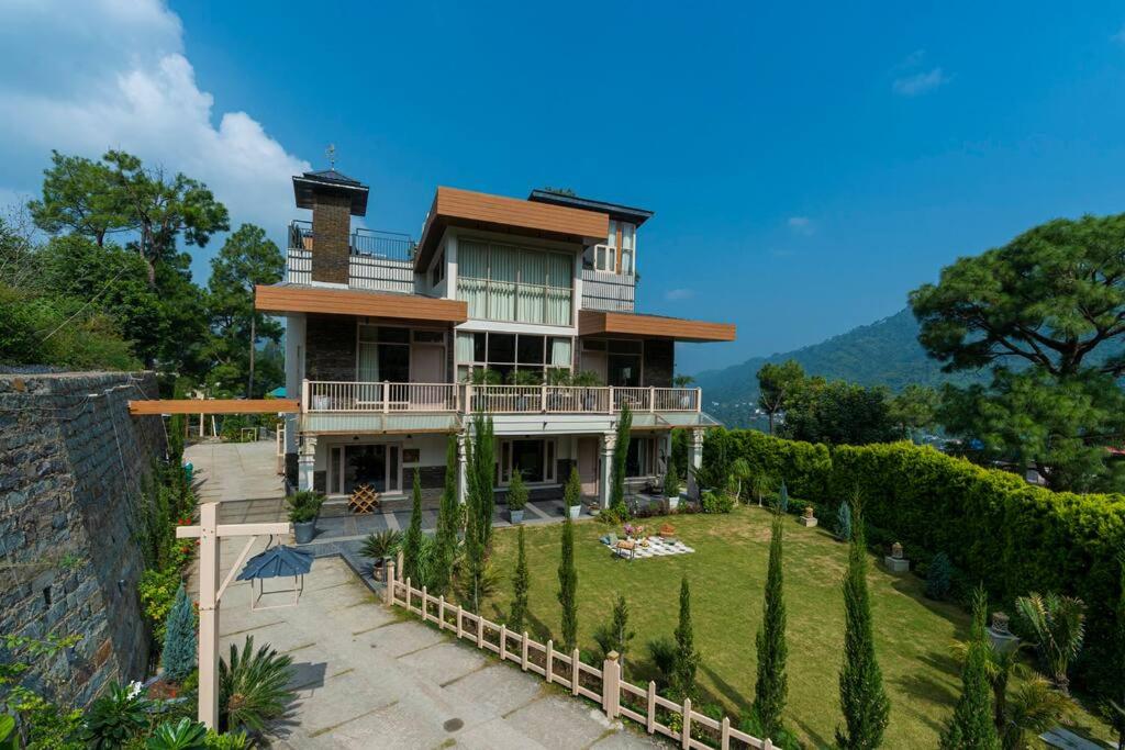 Home Zoned Luxe Modern Villa With Jacuzzi near Kasauli, Solan (precios actualizados 2024)