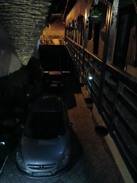 Casa cu cerdac, Viilor (updated prices 2025)