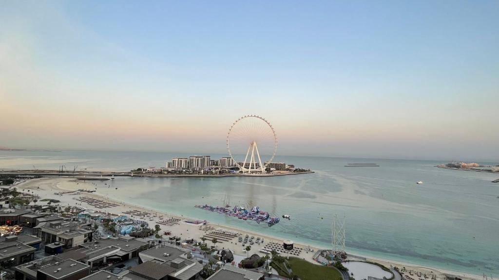 JBR Beachfront Luxe apartment all Rooms Sea Facing, Dubai (updated ...