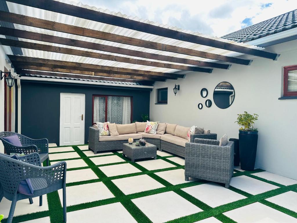 Hunters Rest, Hornlee (updated prices 2025)