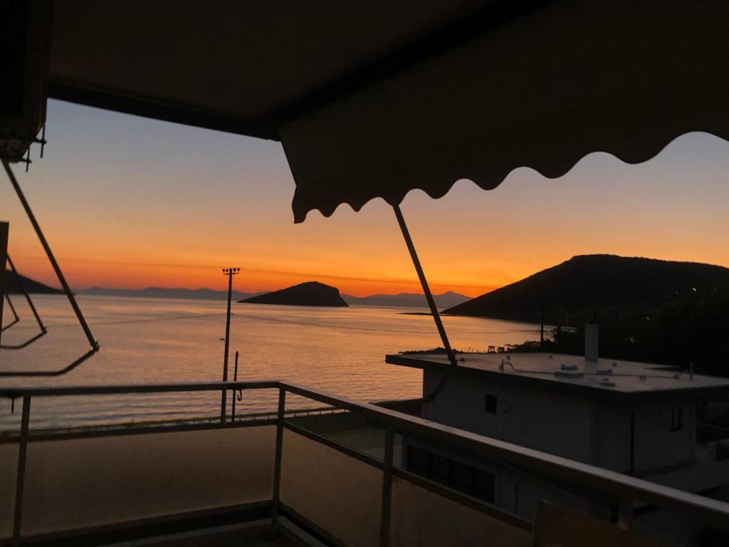 Nenas house, Porto Rafti (updated prices 2026)