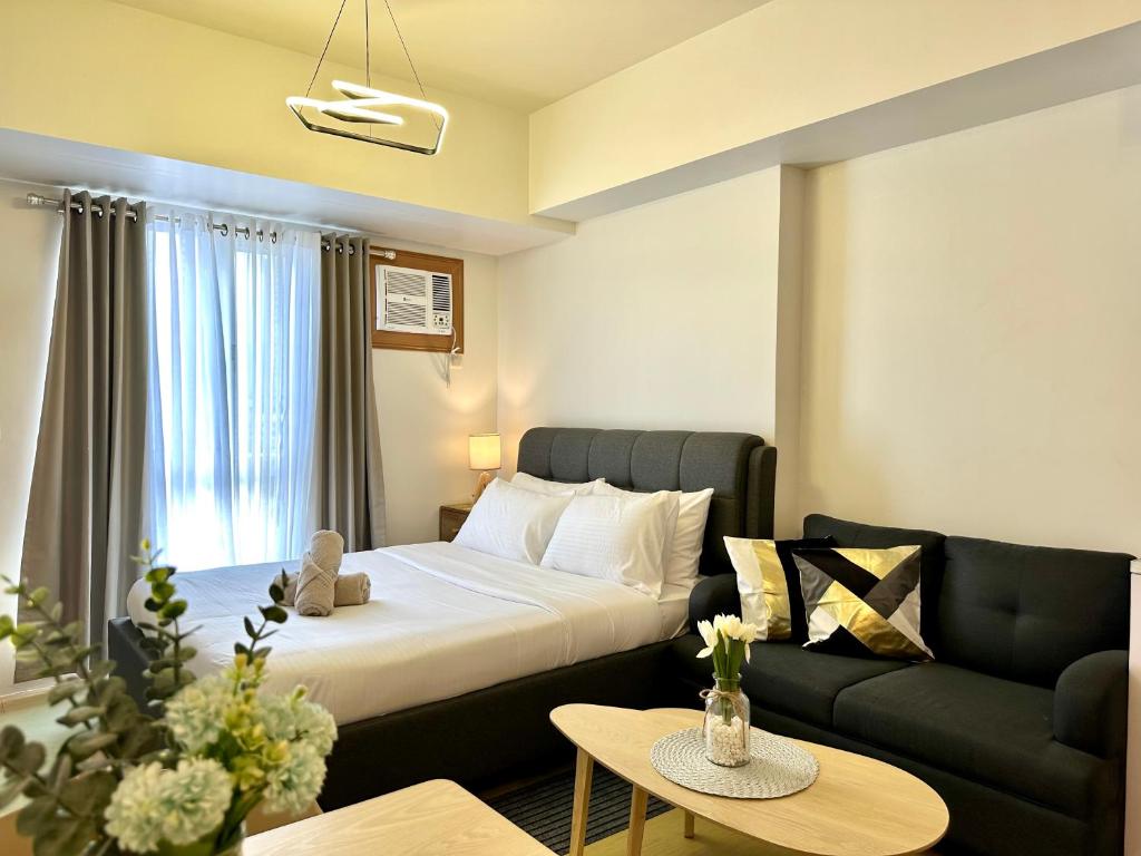 Cozy Studio Unit at Centrio Tower beside Ayala Mall Downtown CDO ...