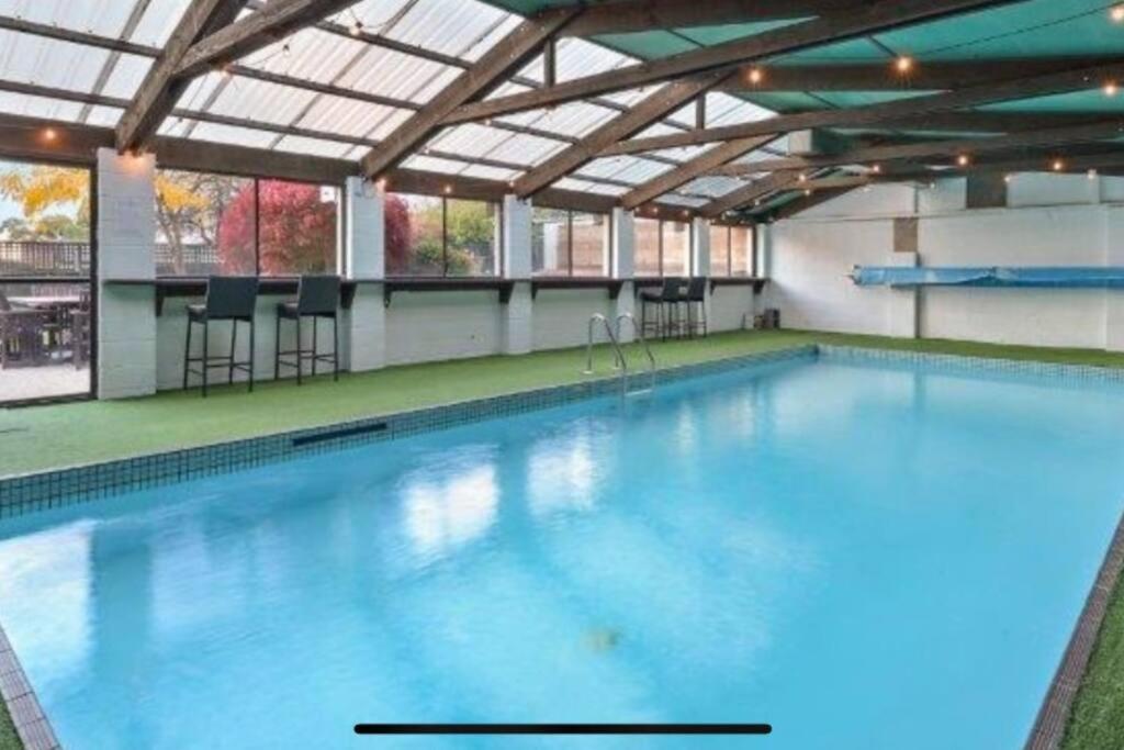 Swimming Pool and Sauna, Kings Meadows (updated prices 2026)