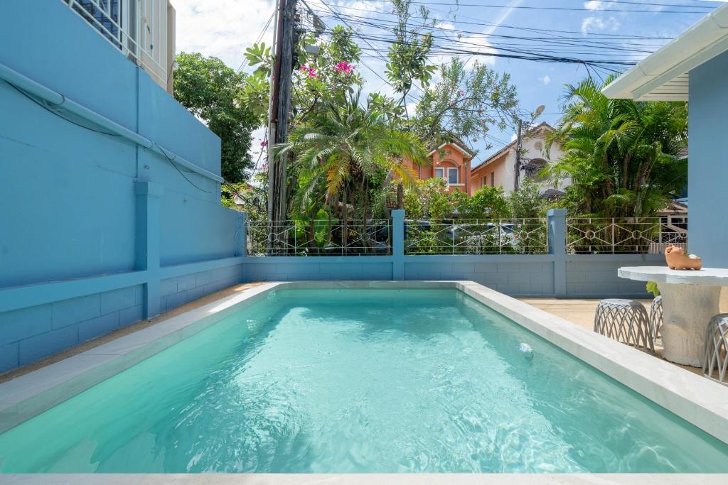 Bangla Patong Pool Villas with 4 Villas different designs choose fro ...