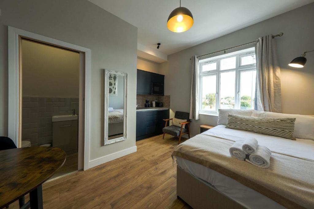 The Willow studio 9, Bristol (updated prices 2025)