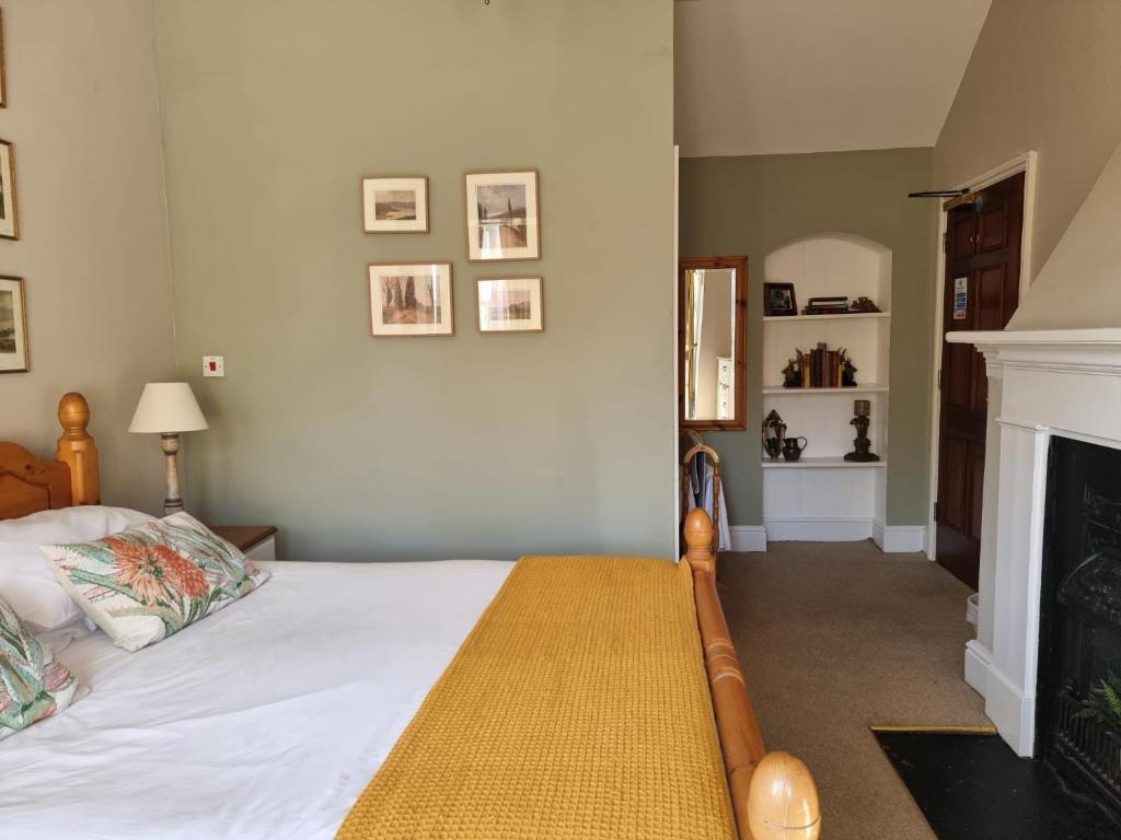 The Three Horseshoes East Worldham, Alton (updated prices 2025)