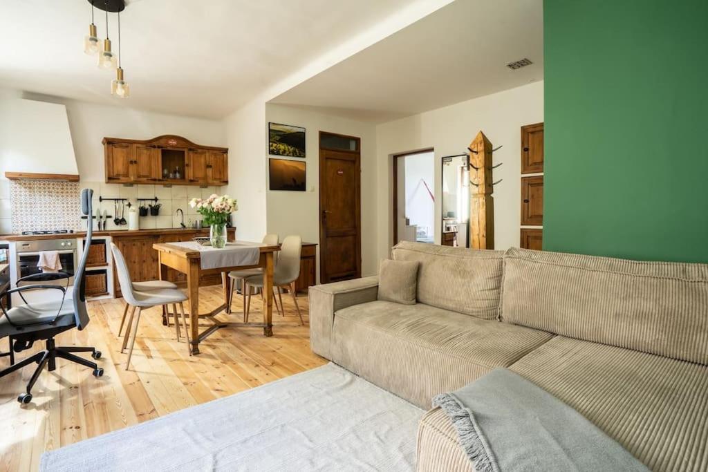 oompH True Tree House Warszawa Moko, Warsaw (updated prices 2025)