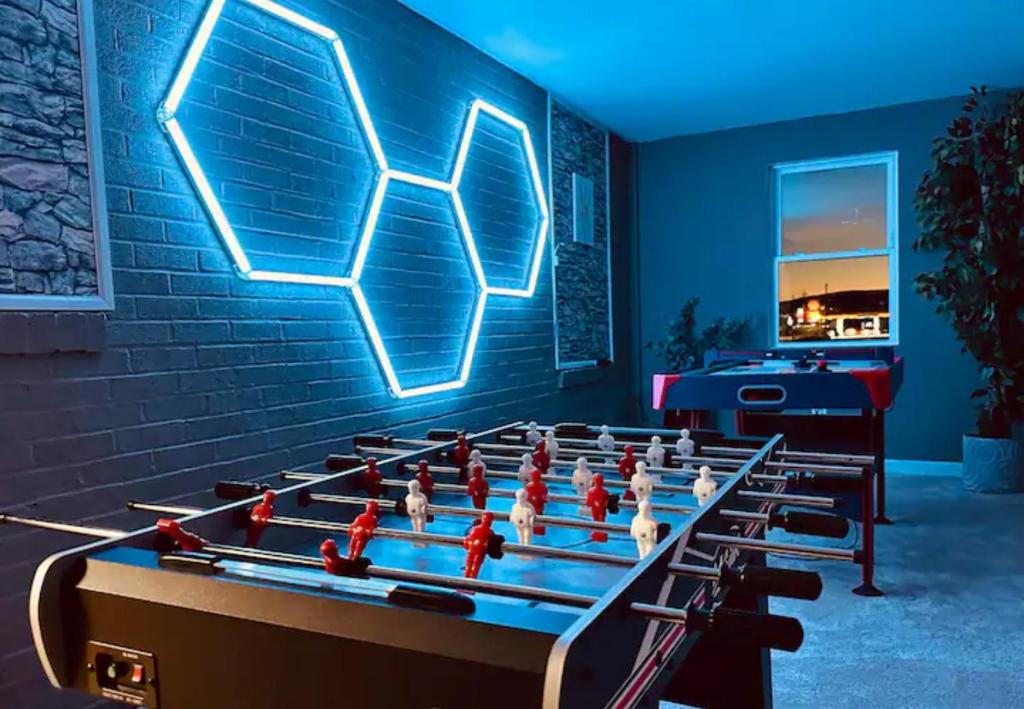 All Seasons Cottage - Game Room - Firepit By Zen Living Short Term ...