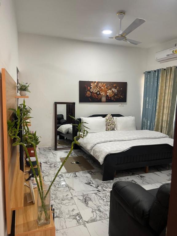 Peach City Apartments, Tema (updated prices 2025)