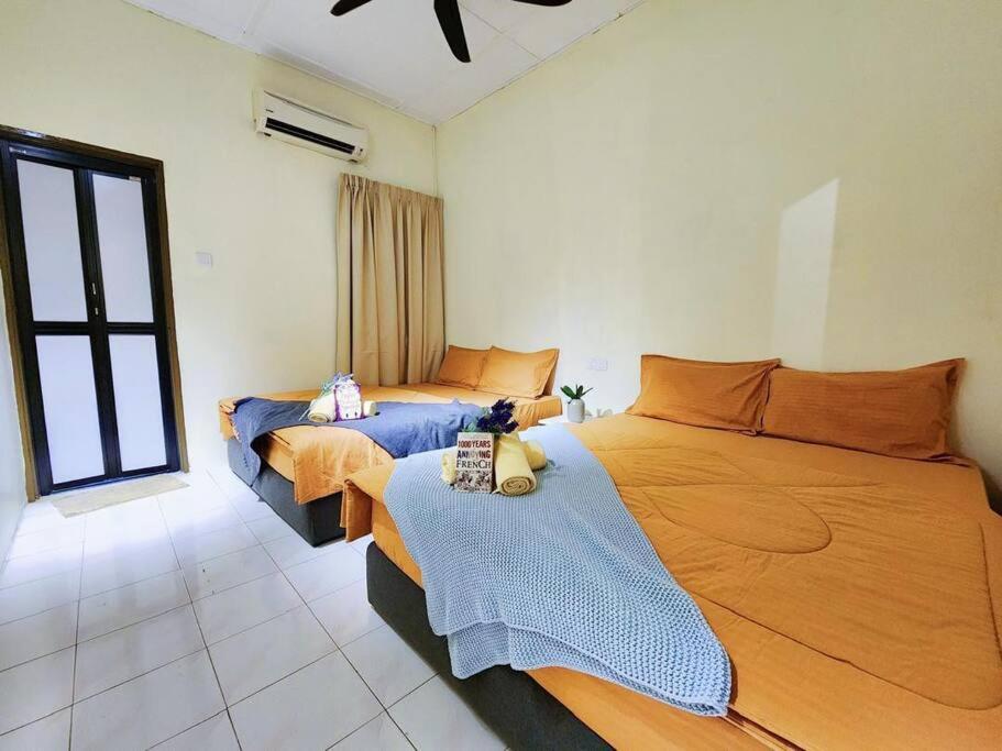 Pengkalan 42 Double-Storey Homestay, Kampong Pinji (updated prices 2025)