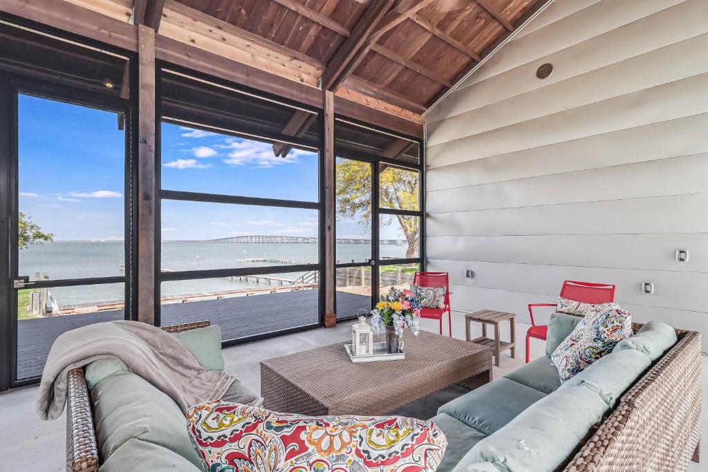 The Cape House 6031RPF, Rockport (updated prices 2025)