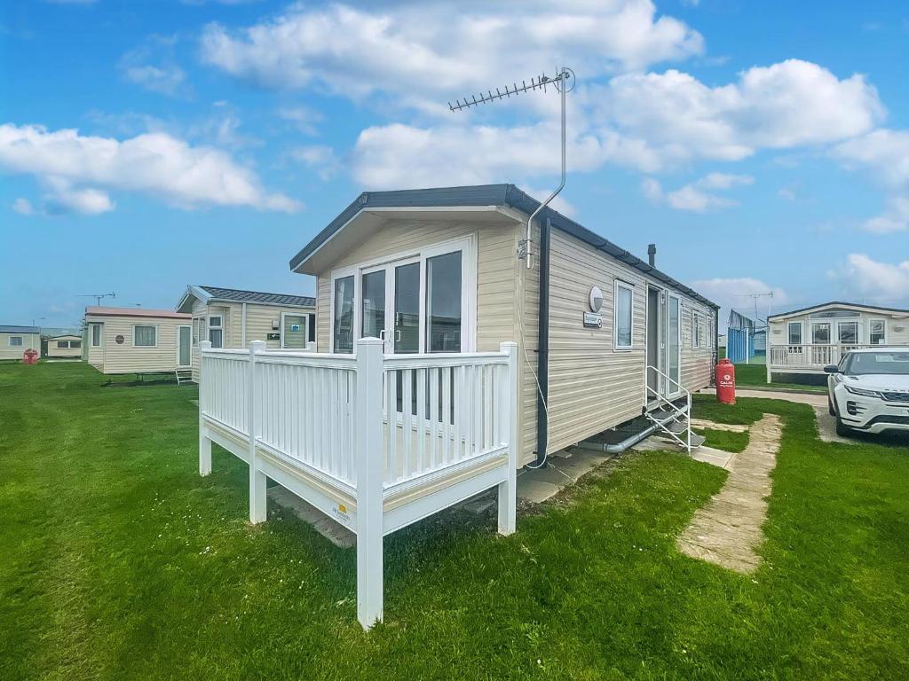 Lovely Caravan With Decking On California Cliffs Holiday Park Ref ...