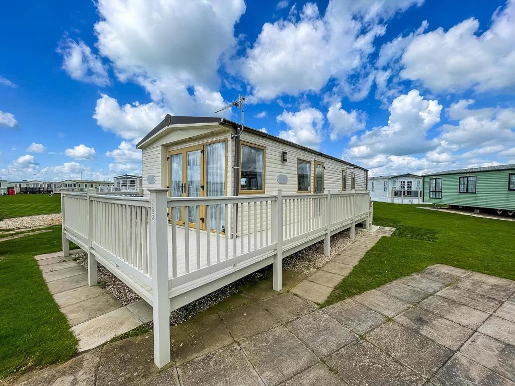 Lovely Caravan With Decking At Millfields Caravan Park Ref 87025F ...