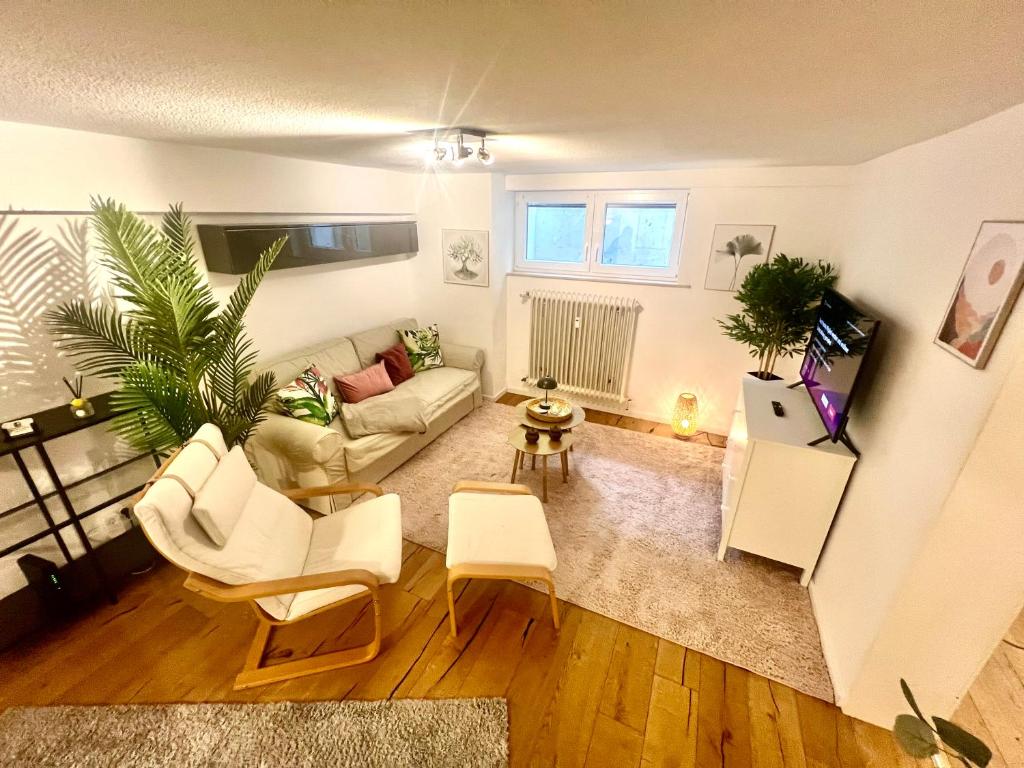 Gemütliche Souterrain Wohnung neben der Universitätsklinik in Homburg ...