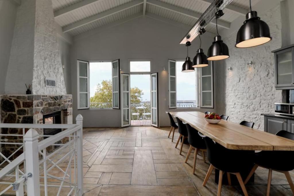 Iris Home, Plomarion (bijgewerkte prijzen 2026)