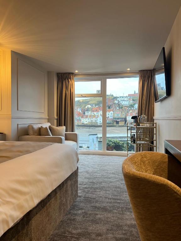 Number 3 Pier Road Suites, Whitby (updated prices 2025)