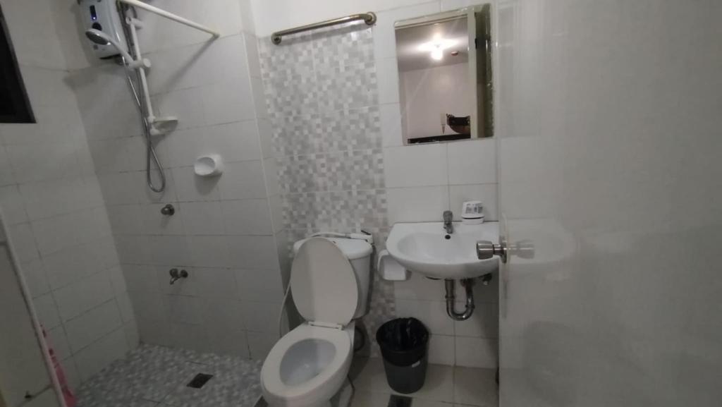 ADB Avenue Tower Ortigas Manila, Manila (updated prices 2025)