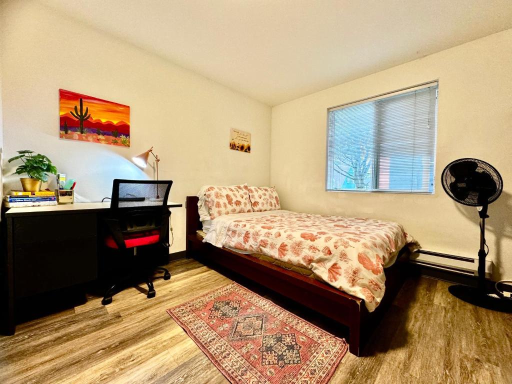 Micro Studio Apartment 10 Minutes Walk to University of Washington ...