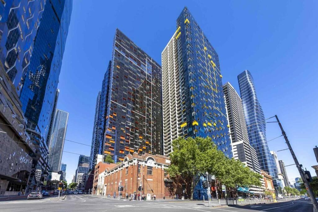 Melbourne CBD 2 BRM Gem at Southern Cross, Melbourne (updated prices 2026)