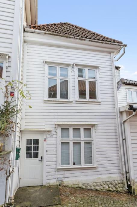 Historisk hus i hjertet av byen, Bergen (updated prices 2025)