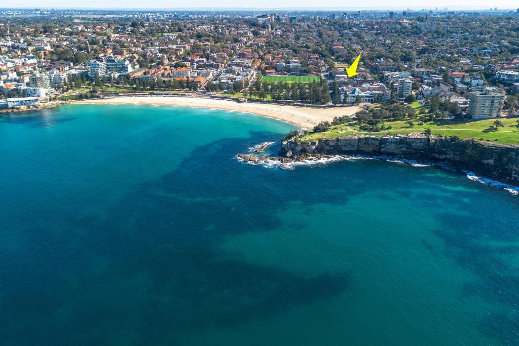 Beachside 1 BDR Apt in Coogee w Beach Rooftop View, Sydney (updated ...