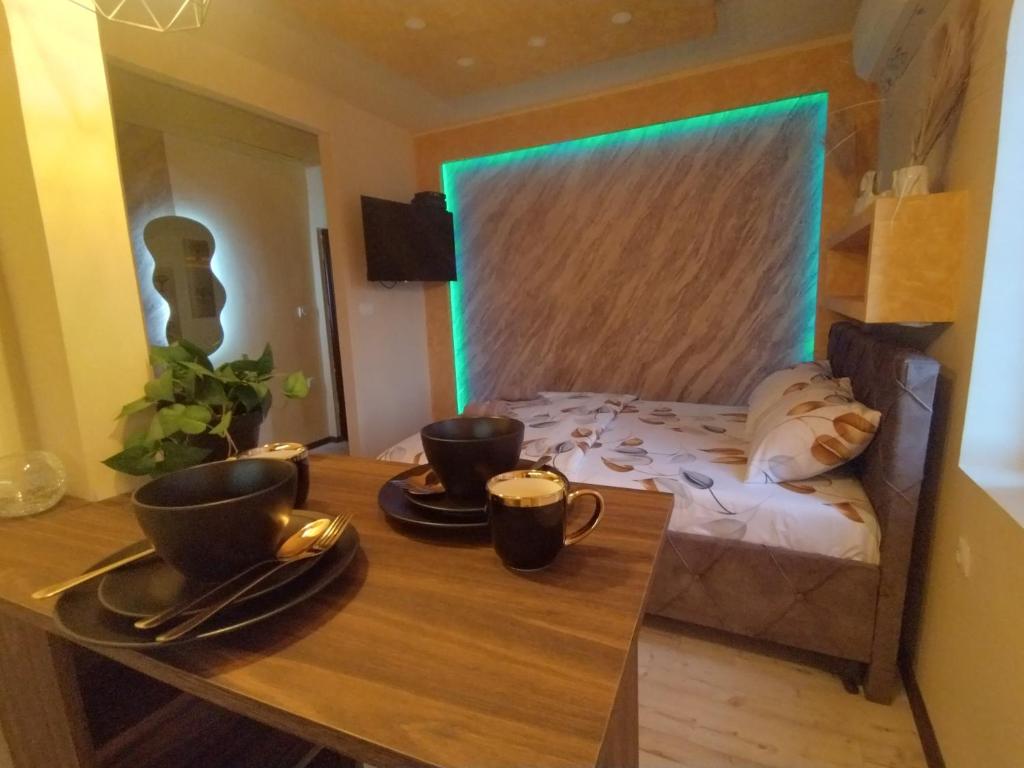 ROYAL LUX Kula, Kula (updated prices 2025)