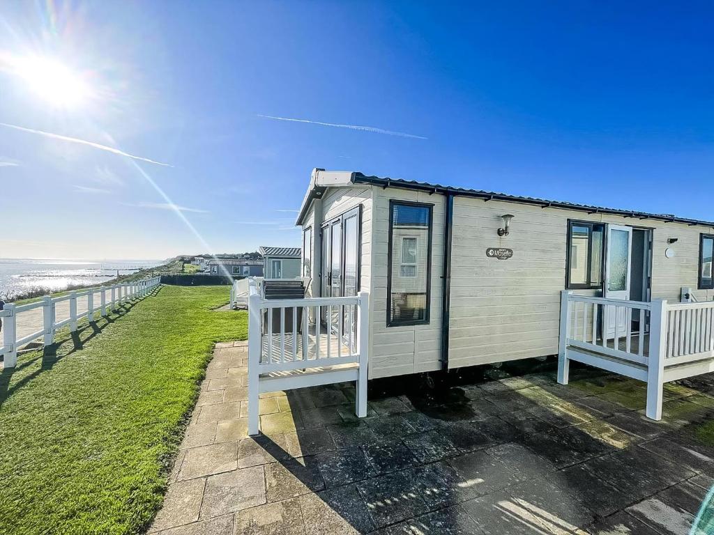 Luxury Caravan Boasting Full Sea Views At Hopton Holiday Park Ref ...