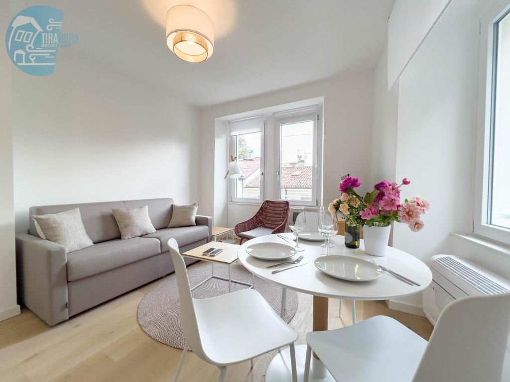 Marco Polo 26 Tirabora Short Rent, Trieste (updated prices 2026)