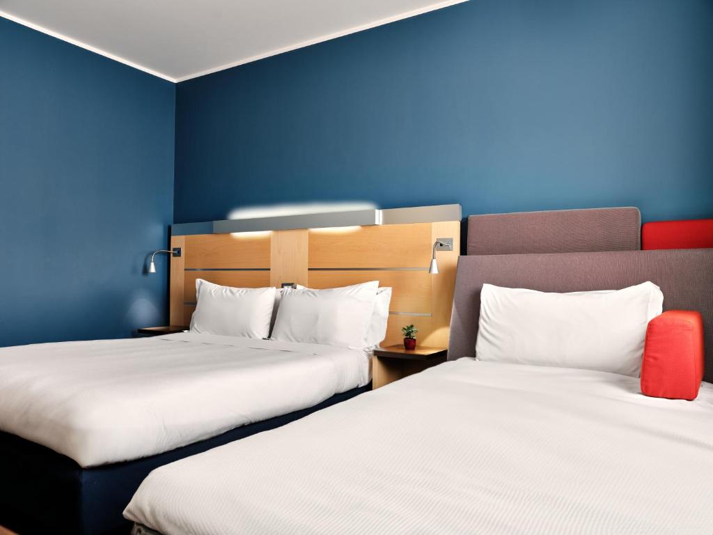 Holiday Inn Express Milan-Malpensa Airport by IHG, Case Nuove (updated ...
