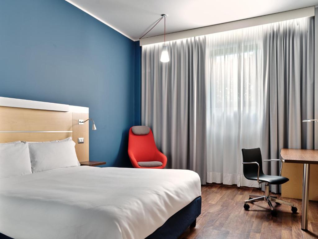 Holiday Inn Express Milan-Malpensa Airport by IHG, Case Nuove (updated ...