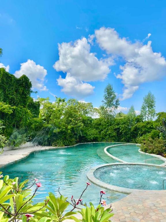 The Vineyard at Tanauan, Tanauan (updated prices 2026)