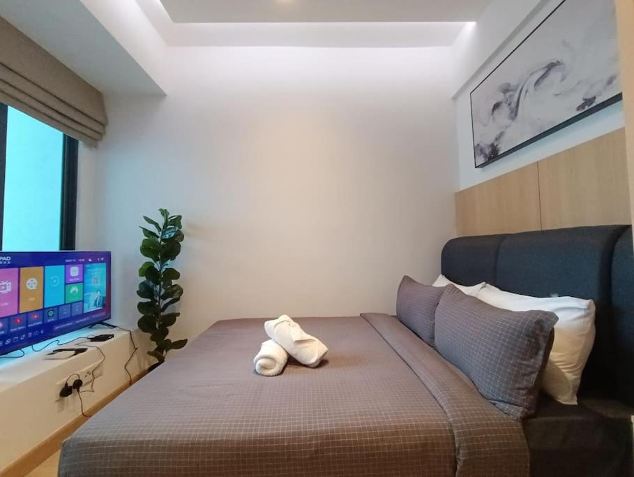 COL 915B Studio Balcony Infinity Pool KLCC View, Kuala Lumpur (updated prices 2025)