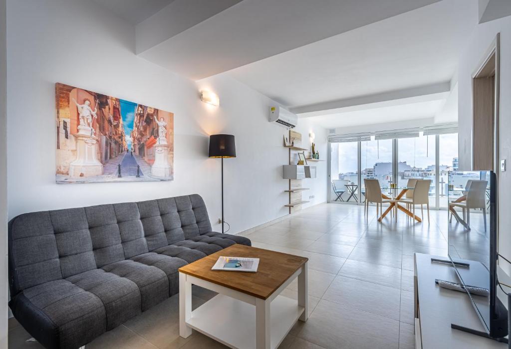 The Hillside apartment, St Julian's (updated prices 2026)