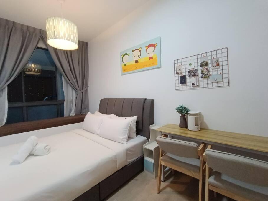 COL 93B Balcony KLCC View & Infinity Pool Studio, Kuala Lumpur (updated ...