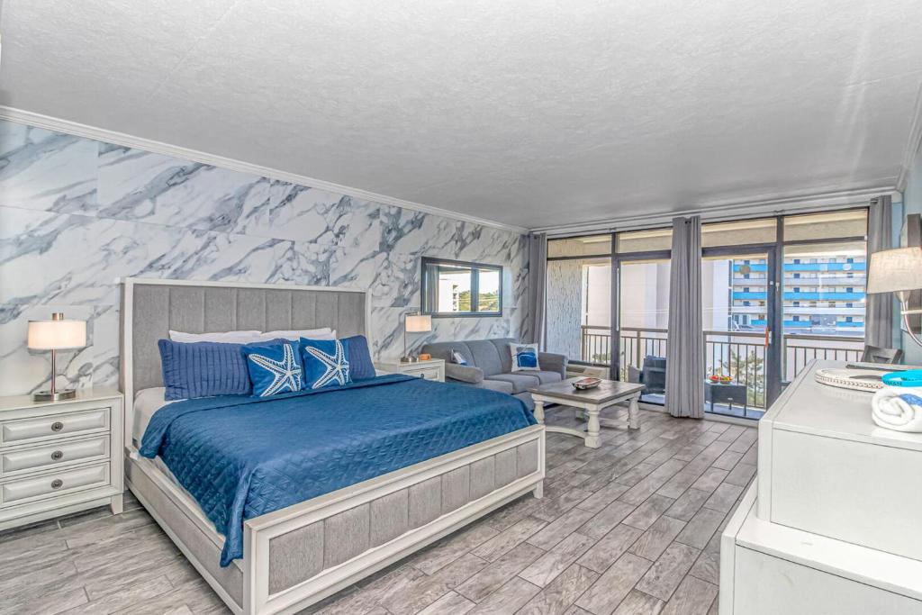 Immaculate Ocean View King Suite!- Grande Cayman Resort Unit 437 ...