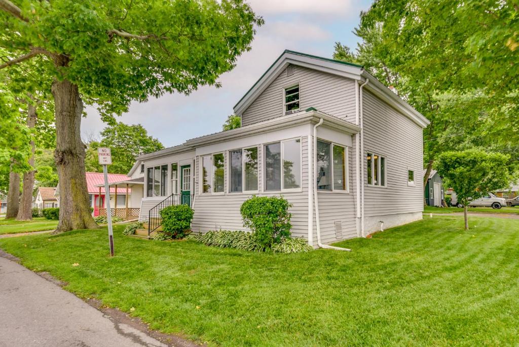 Point Breeze Vacation Rental, Walk to Lake Ontario, Waterport (updated ...