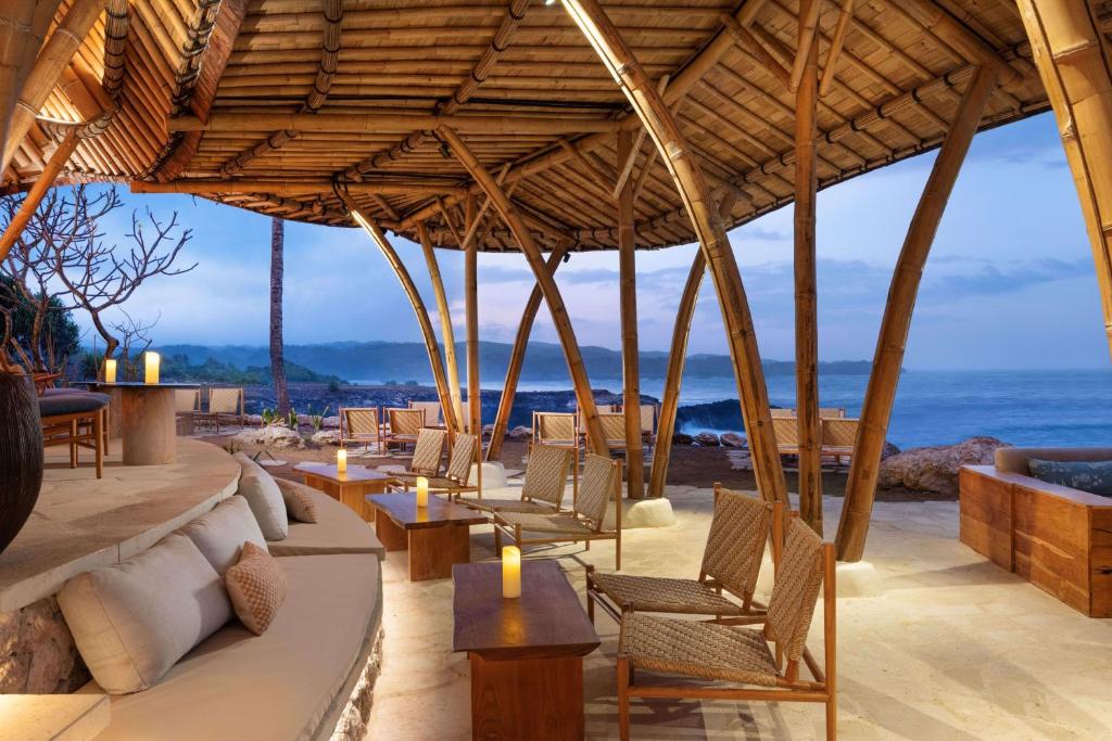 ARNA Suites and Ocean Lounge, Nusa Lembongan (updated prices 2025)