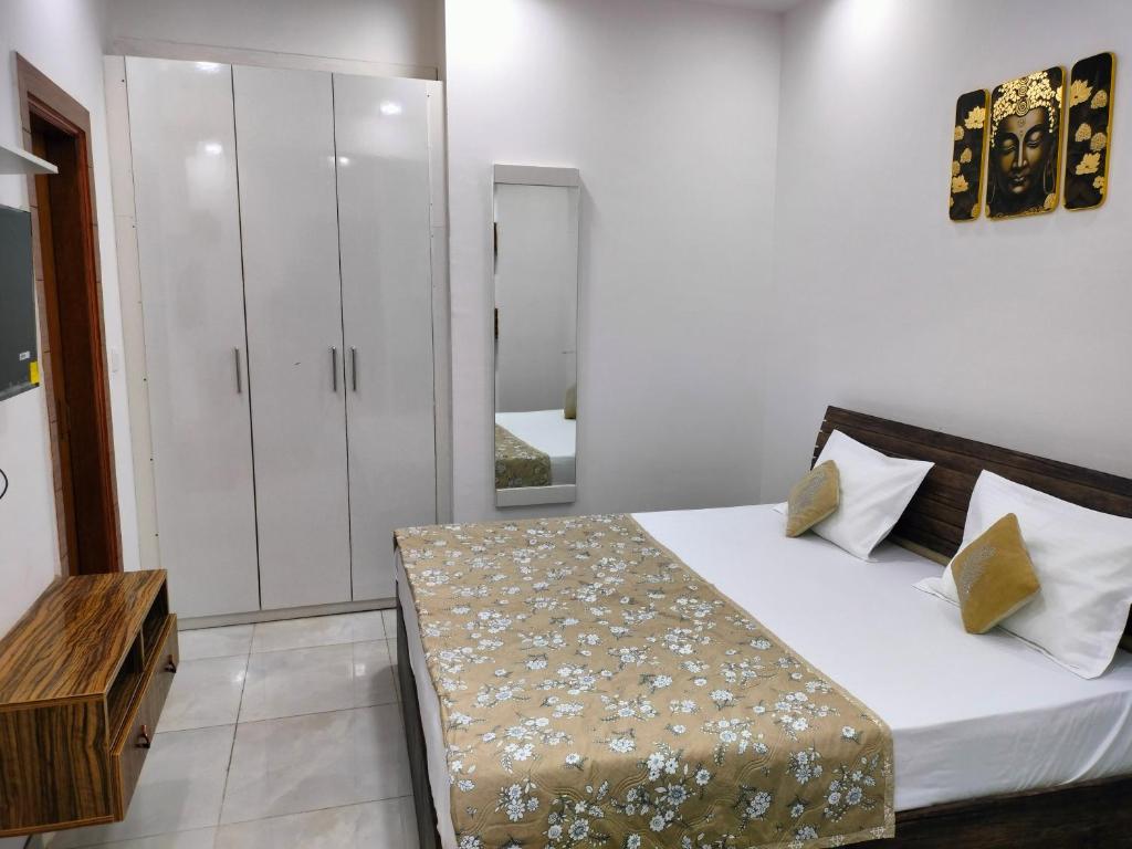 Stay Connect by Maggus, Noida (updated prices 2026)