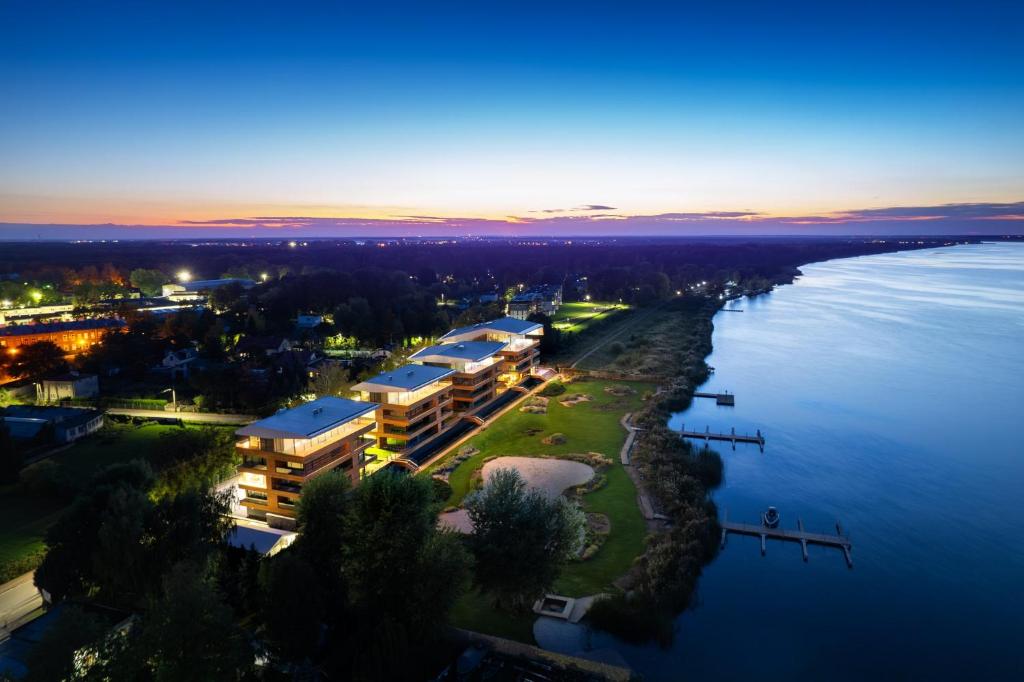 Apartamenty prywatne przy Samej Wodzie w Riva Zegrze - Jezioro ...