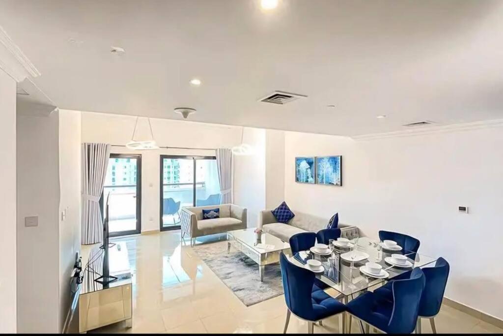 Spacious 2 Br With Lake View, Dubai (updated prices 2025)