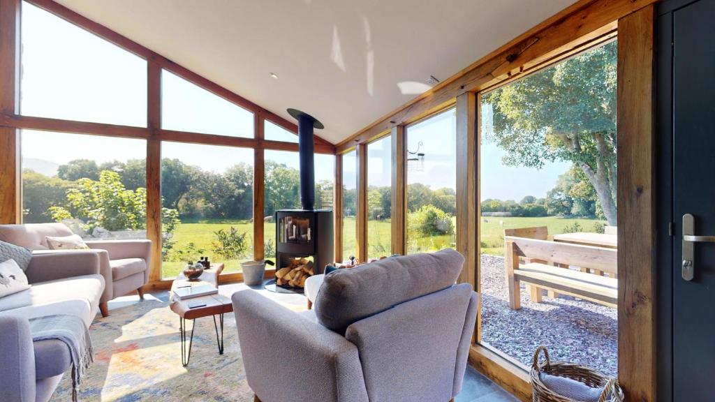 Penlan, Llandwrog (updated prices 2026)