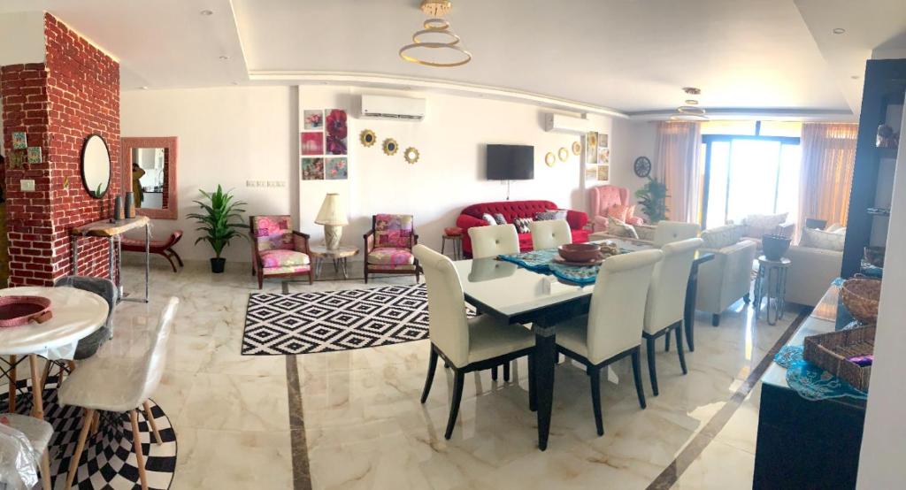 Azad Compound - Opposite to the AUC and Midtown Mall - New Cairo, Cairo ...