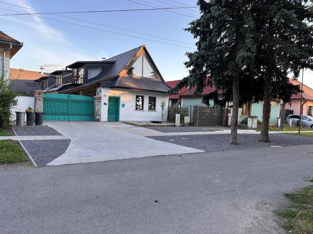 Ateliér Kráľovič, Hokovce (preços atualizados para 2024)