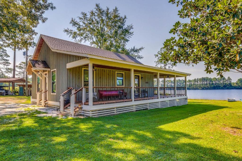 Escape to Nature Lakefront Jay Cottage with Views!, Jay (updated prices ...