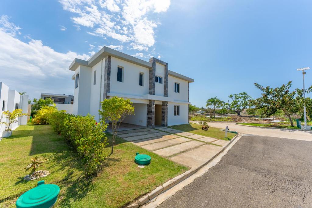 Villa Chocolate, Laguna del Higüero (updated prices 2025)